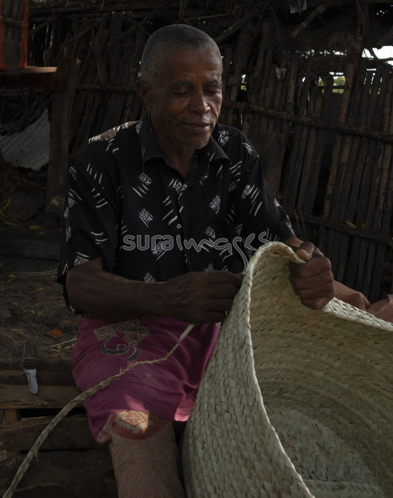 Sura Images - Msusi Na Kikapu